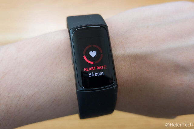 ｢Fitbit Charge 6｣を実機レビュー。使い勝手は前モデルとほとんど変わらない | HelenTech