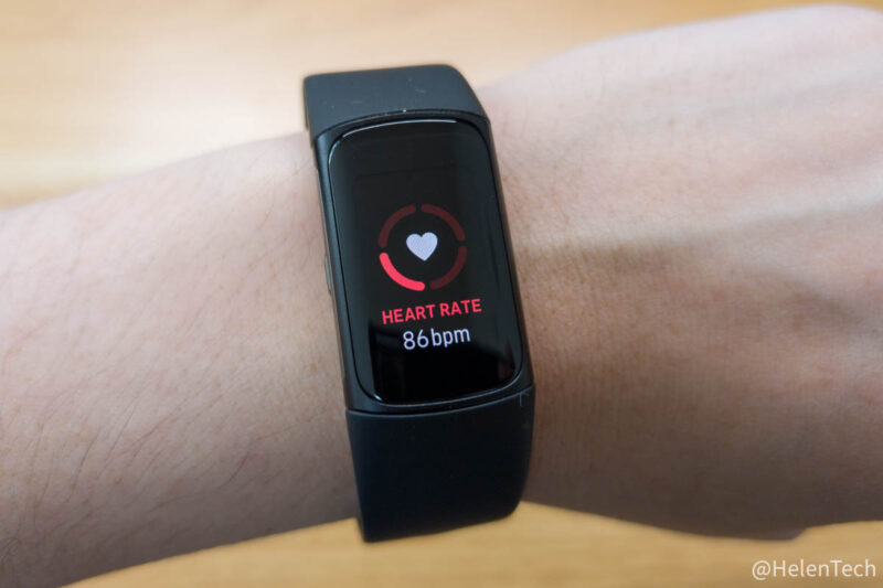 ｢Fitbit Charge 6｣を実機レビュー。使い勝手は前モデルとほとんど変わらない | HelenTech