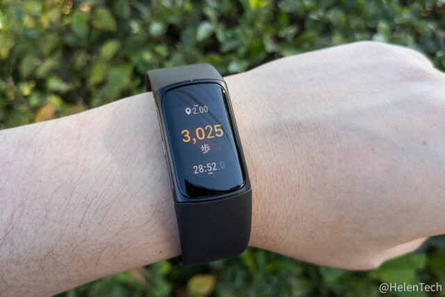 ｢Fitbit Charge 6｣を実機レビュー。使い勝手は前モデルとほとんど変わらない | HelenTech
