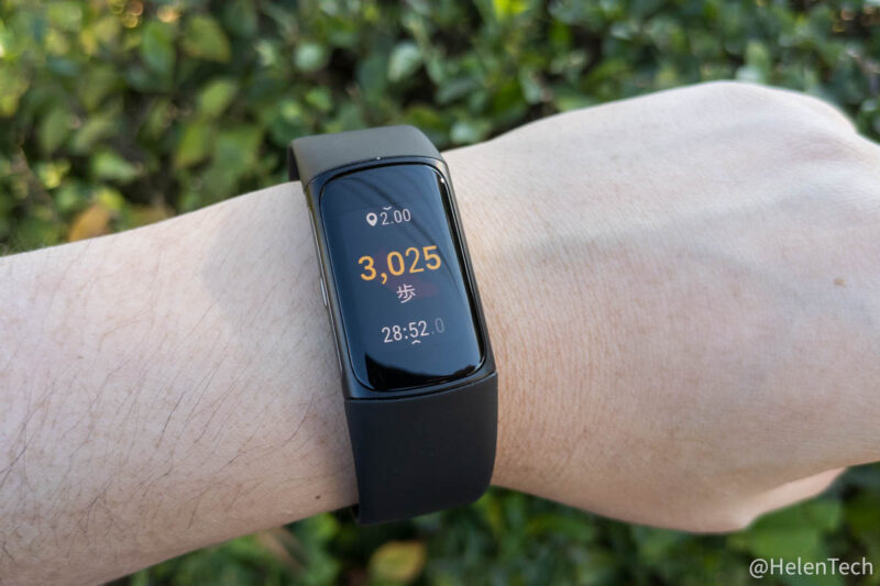 ｢Fitbit Charge 6｣を実機レビュー。使い勝手は前モデルとほとんど変わらない | HelenTech