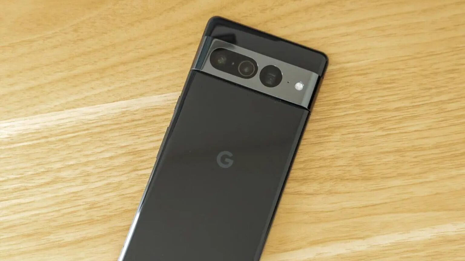 Google Pixel 7 シリーズユーザーが、Android 16 Beta 1 で通話中に再起動する問題を報告 | HelenTech